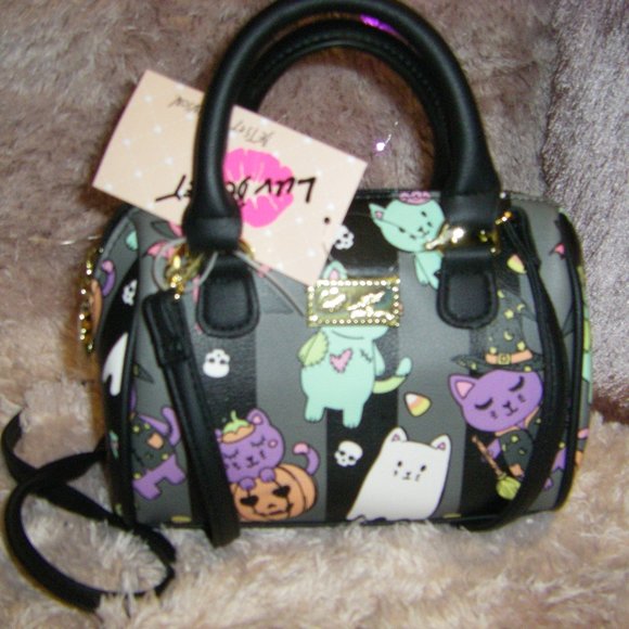 Betsey Johnson | Bags | Betsey Johnson Lb Harly Mini Barrel Crossbody ...